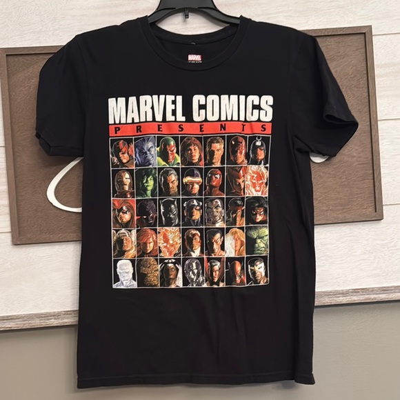 Marvel | Shirts | Marvel Black Short Sleeve Tee With Comic Character ...